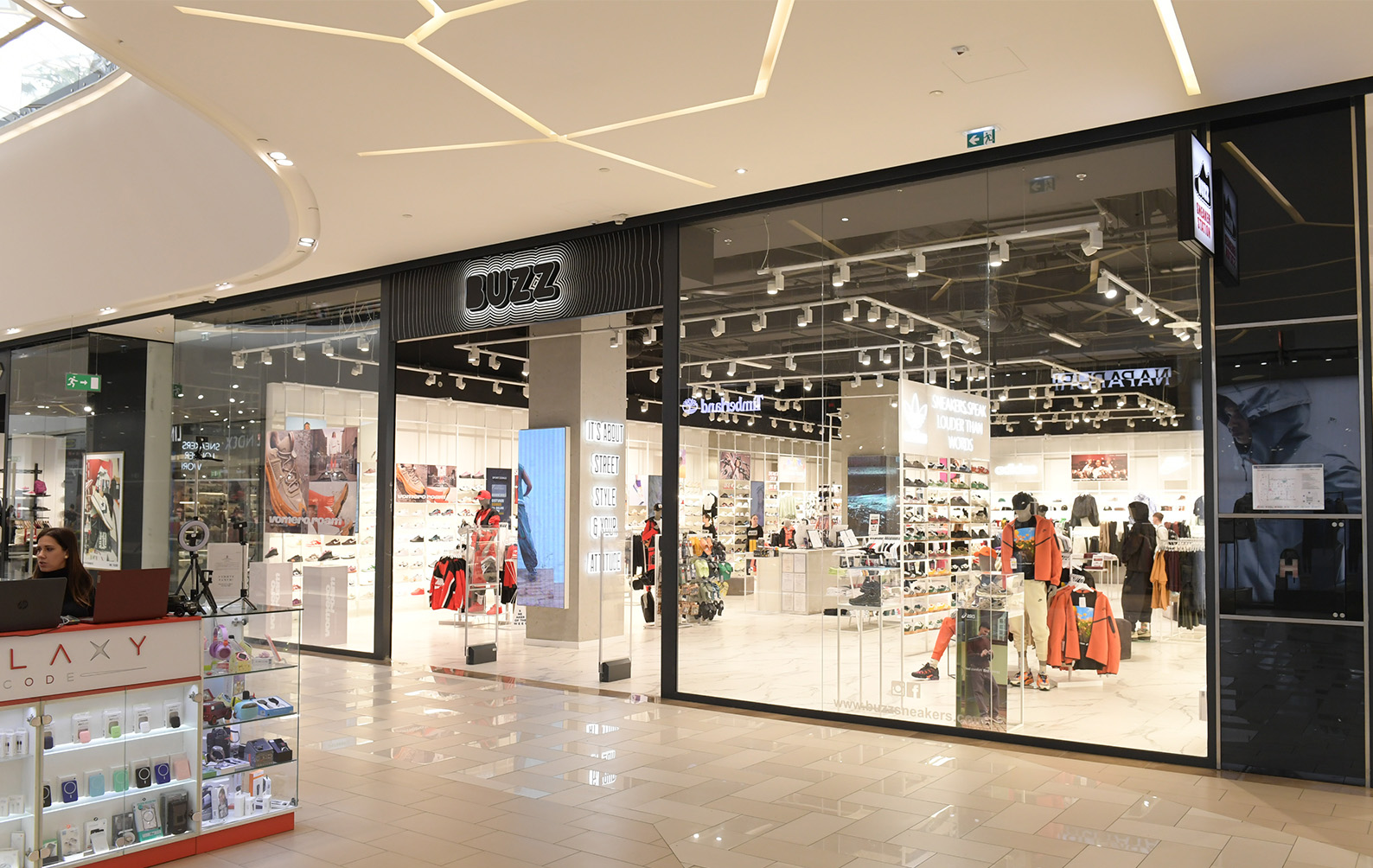 Buzz Novi Sad Centar | BIG FASHION Novi Sad
