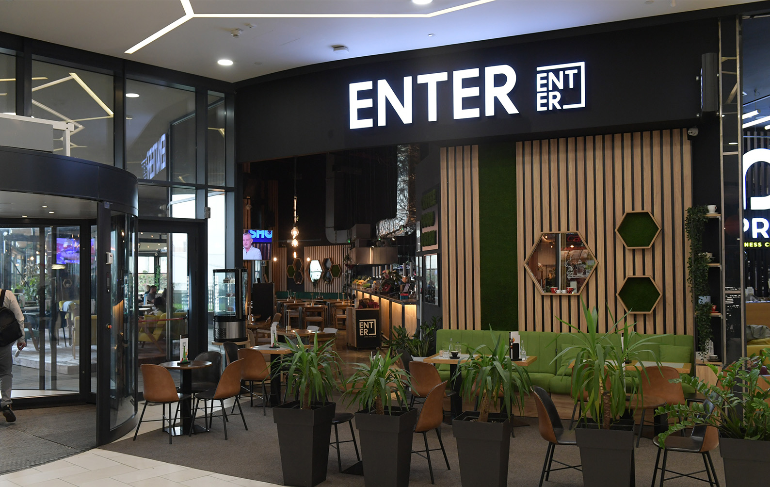 Enter Sushi Bar Novi Sad Center | BIG FASHION Novi Sad